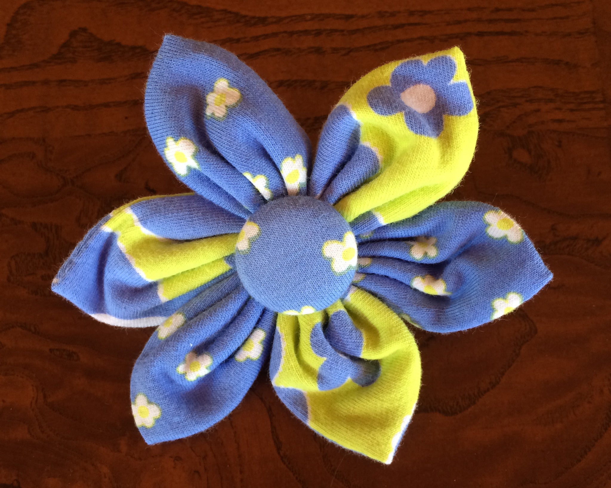 Daisy Flower Clip – Max & Addy